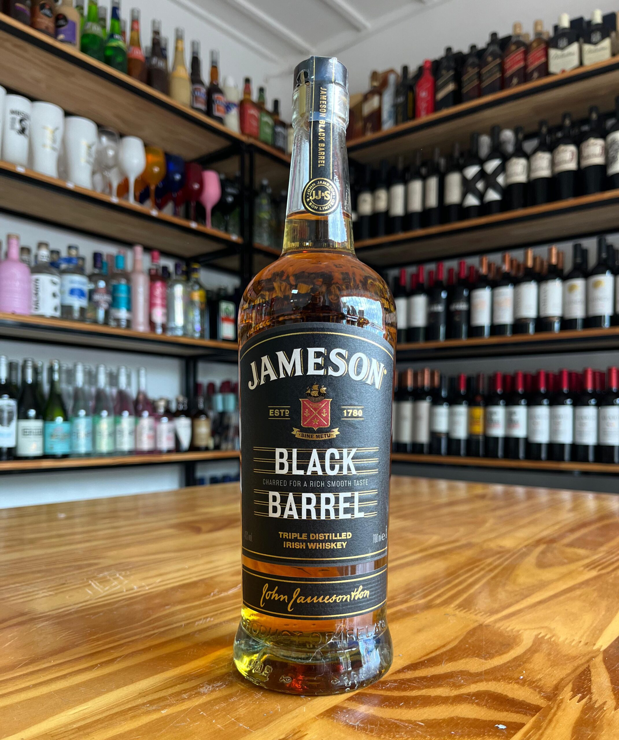 ESTUCHE JAMESON BLACK BARRIEL 750cc – Kiosco Van Van