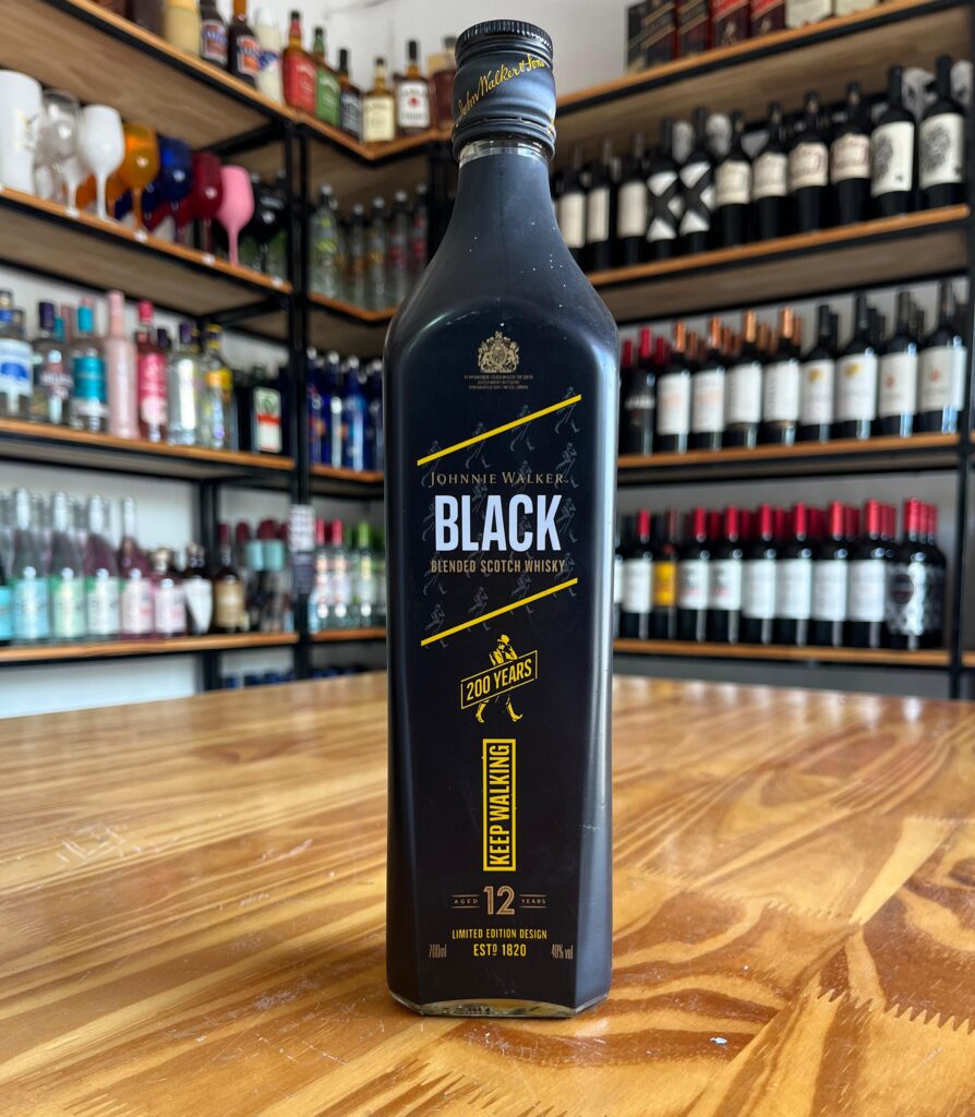 JOHNNIE WALKER BLACK ICON 700cc – Kiosco Van Van