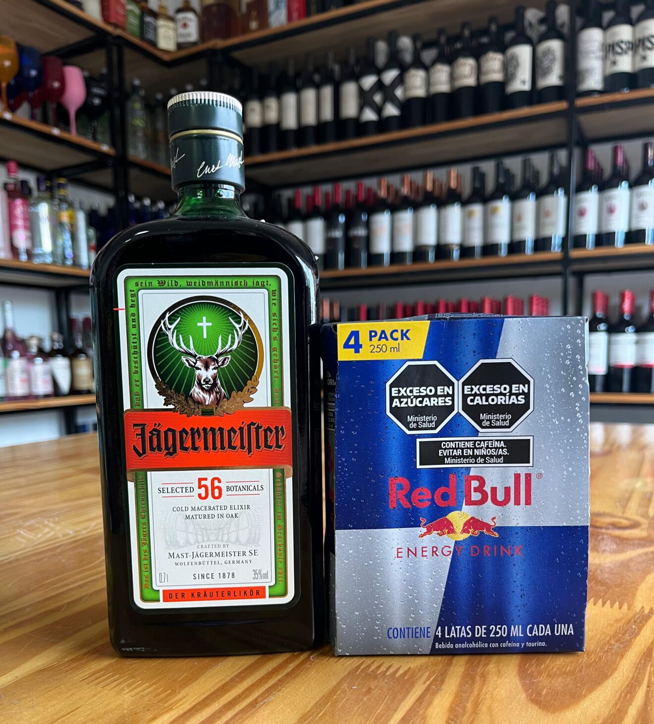 JAGERMEISTER 700cc + 4 RED BULL 250cc – Kiosco Van Van